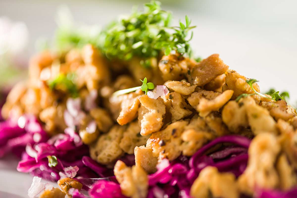 Soja-Gyros mit Avocado-Zaziki und Steakhouse-Fries | Rezept