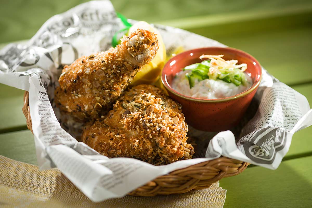 "Butterländer" 7 Korn Backhendl mit erfrischendem Gurken-Apfel-Quark ...