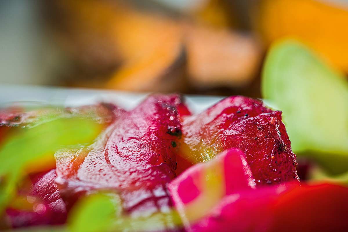 Roter Lachs | Pink Kimchi | Avocadopüree | Sweet fries | Rezept