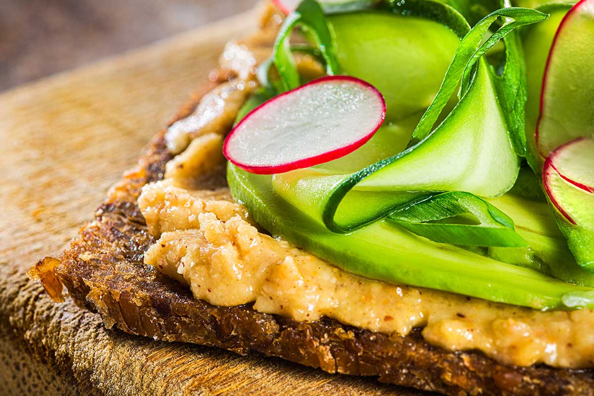 Stulle mit Haselnuss & Avocado | Rezept