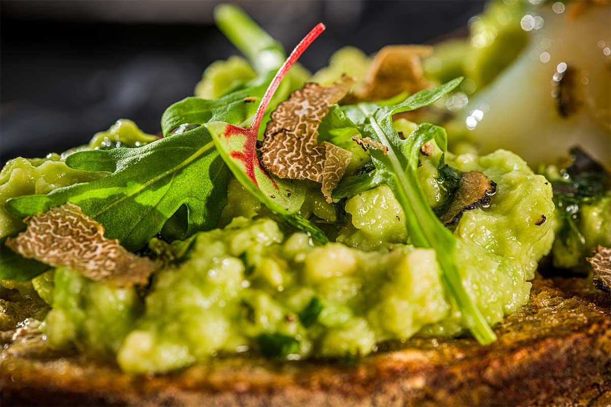 Stulle mit cremiger Avocado & Onsenei | Rezept