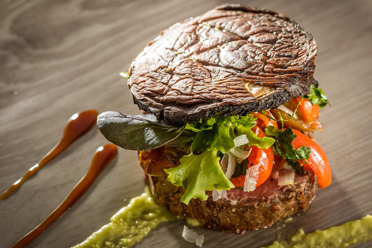 Gebratenes Bistro-Filet "Teres Major" mit gefülltem Portobello und ...